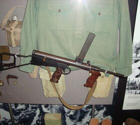 Made In Australia: The Owen Submachine Gun | thefirearmblog.com