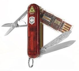 Swiss Army knife with fingerprint reader | thefirearmblog.com