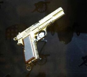 The Tower of London's Golden Guns | thefirearmblog.com