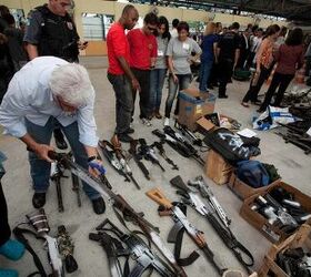 Guns captured by the police in Rio de Janeiro | thefirearmblog.com