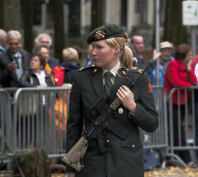 Royal Netherlands Army's Nifty C7/C8 Rifles | thefirearmblog.com