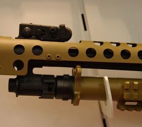 Heckler & Koch HK121 and MG4 (Flat Dark Earth) Photos | thefirearmblog.com