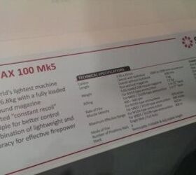 DSEi 13: ST Kinetics Ultimax 100 Mk5 | thefirearmblog.com