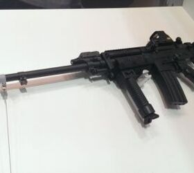 DSEi 13: ST Kinetics Ultimax 100 Mk5 | thefirearmblog.com