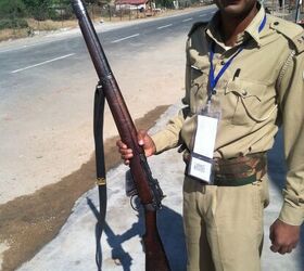 Weekend Photo: Indian Police, Vintage Guns | thefirearmblog.com