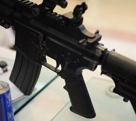 Iran Introduces (Yet Another) New Assault Rifle, the "MASAF" – HK416 ...