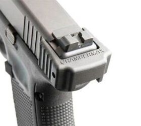 Racking a Glock slide with one hand | thefirearmblog.com