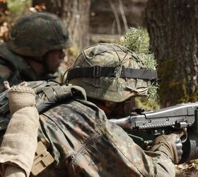 POTD: HK G36 and MG3 in Freundeskreis Panzerlehrbrigade 9 ...