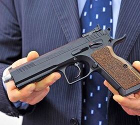Tanfoglio TCMP compact sub-machinegun and select fire pistol ...