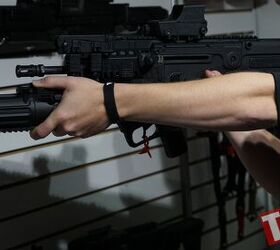 [SHOT 2018] IWI USA's 40mm UBGL/Standalone Grenade Launcher ...