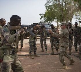POTD: U.S. Military Training with Djiboutian Soldiers | thefirearmblog.com