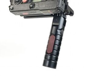 Friday Night Lights: WILCOX MAD AN/PEQ-7 | thefirearmblog.com