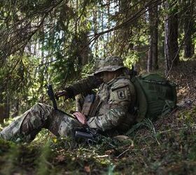 POTD: U.S. Army Paratroopers in Italy | thefirearmblog.com
