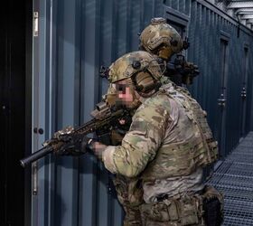 POTD: U.S. Naval Special Warfare Operators with Romanian Special ...