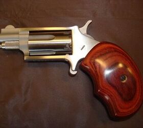 Review: Laserlyte V-Mini Laser Grips For NAA Revolvers | thefirearmblog.com